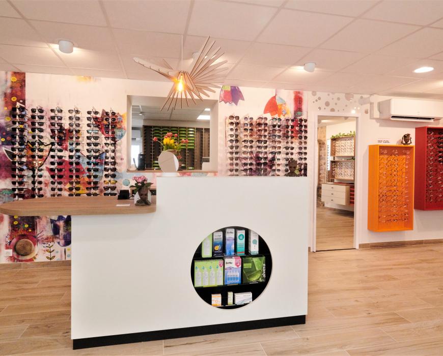 agencement magasin optique style industriel